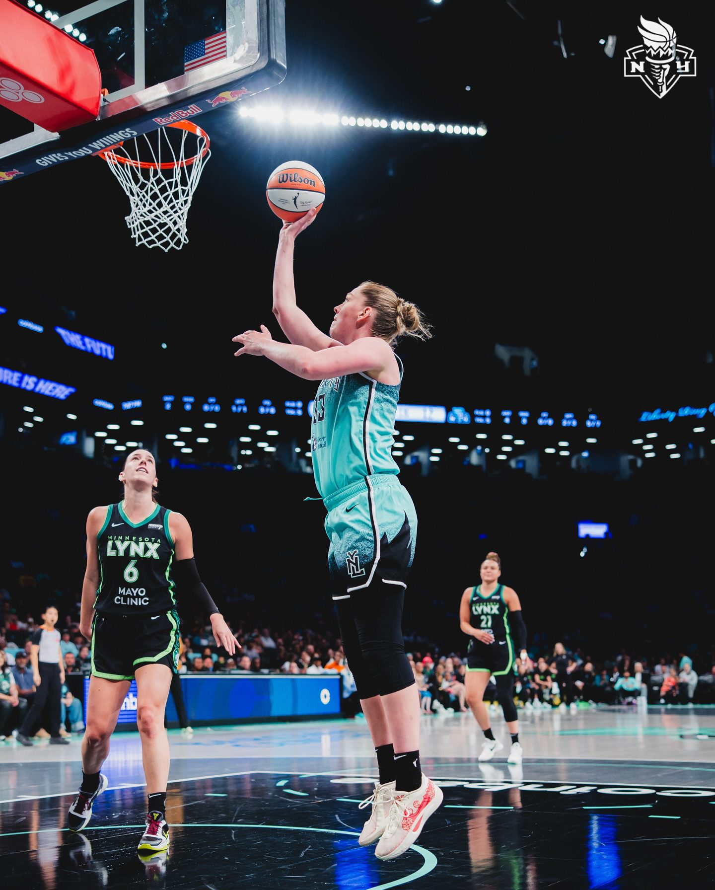 Emma Meesseman et le Liberty assurent à Windy City — Liège&Basketball